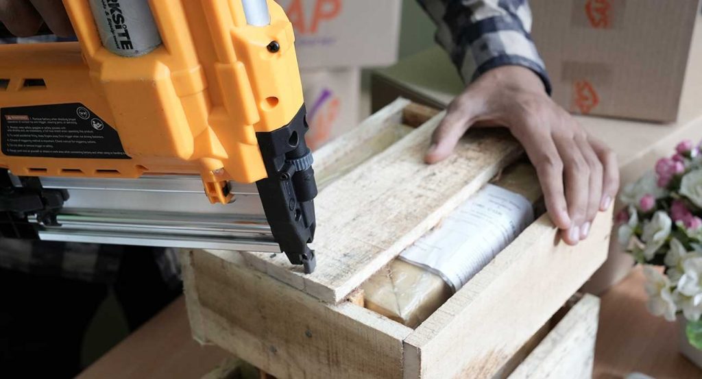 5 Jenis Barang yang Wajib Memakai Packing Kayu, Apa Saja?